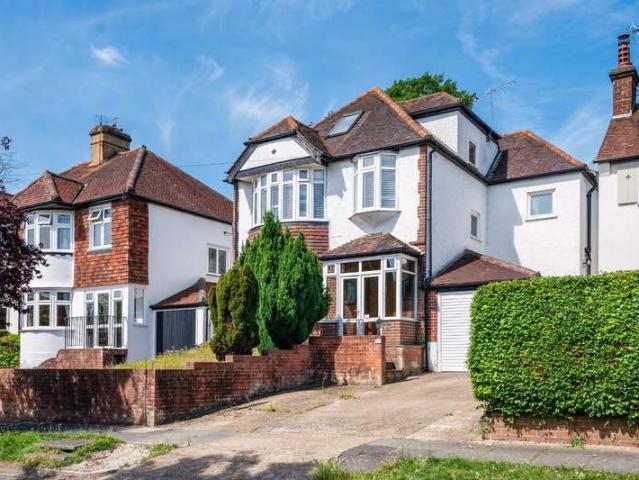 4 Bedroom Detached House