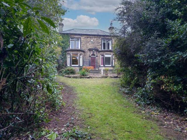 4 Bedroom Detached House