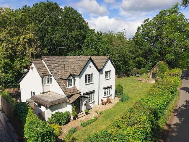 4 Bedroom Detached House