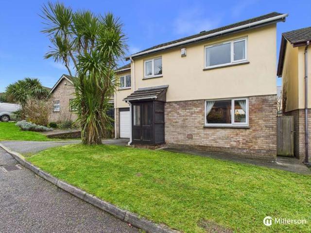 4 Bedroom Detached House