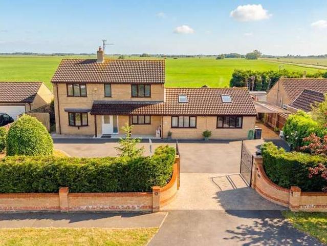 4 Bedroom Detached House