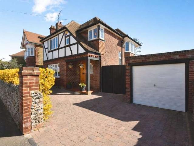 4 Bedroom Detached House