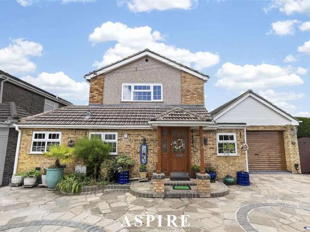 4 Bedroom Detached House