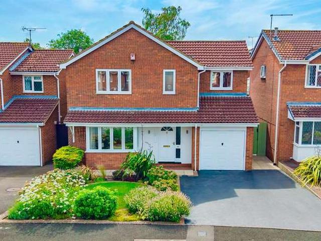 4 Bedroom Detached House