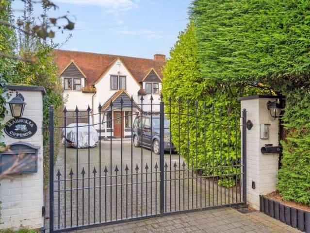 4 Bedroom Detached House