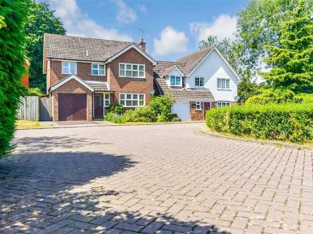 4 Bedroom Detached House