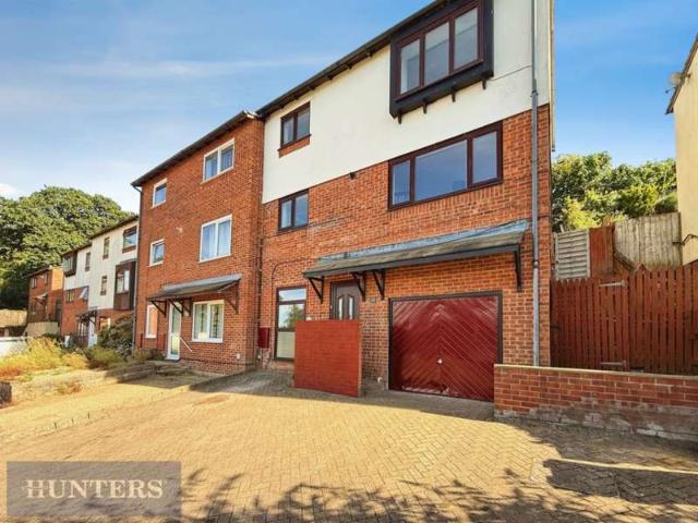4 Bedroom Detached House