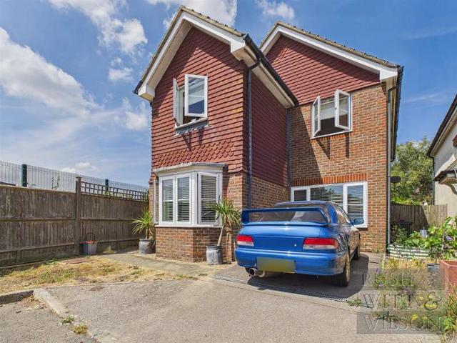 4 Bedroom Detached House