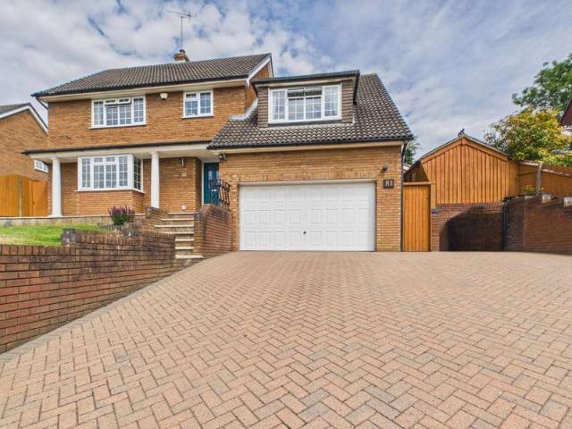 4 Bedroom Detached House