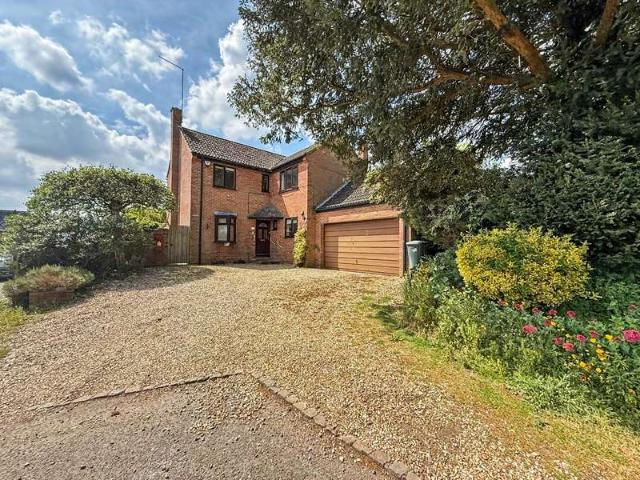 4 Bedroom Detached House