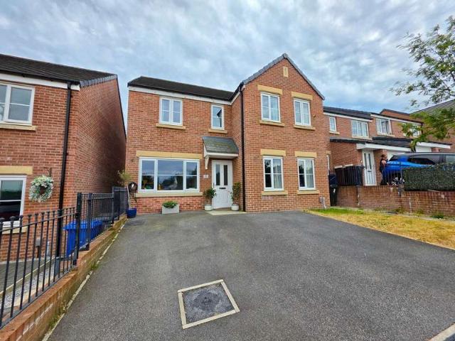 4 Bedroom Detached House