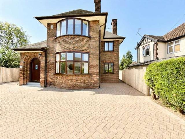 4 Bedroom Detached House