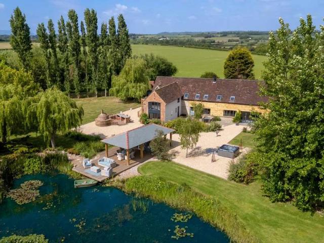 4 Bedroom Detached House