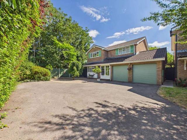 4 Bedroom Detached House