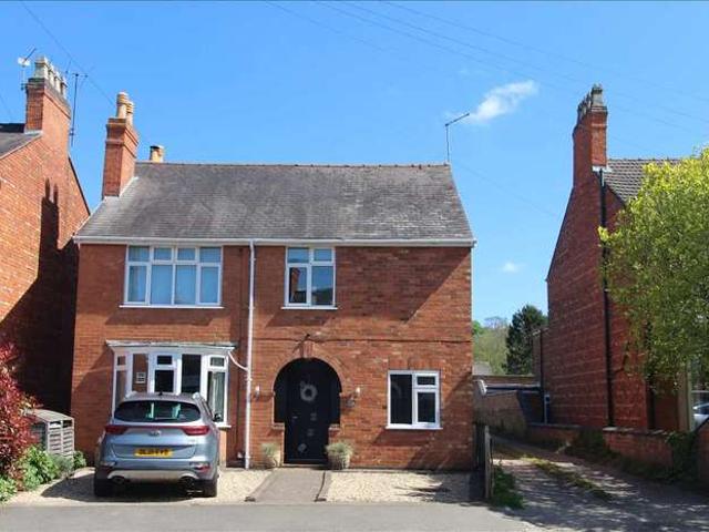 4 Bedroom Detached House