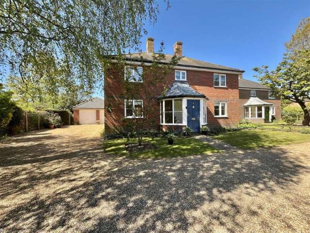 4 Bedroom Detached House