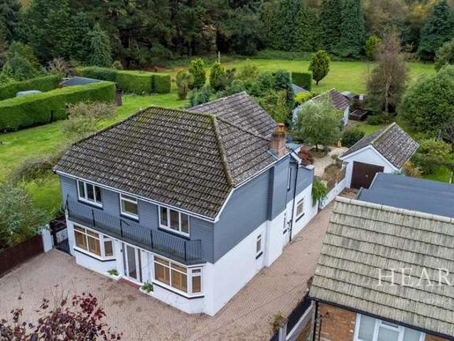 4 Bedroom Detached House