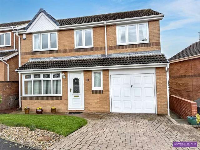 4 Bedroom Detached House