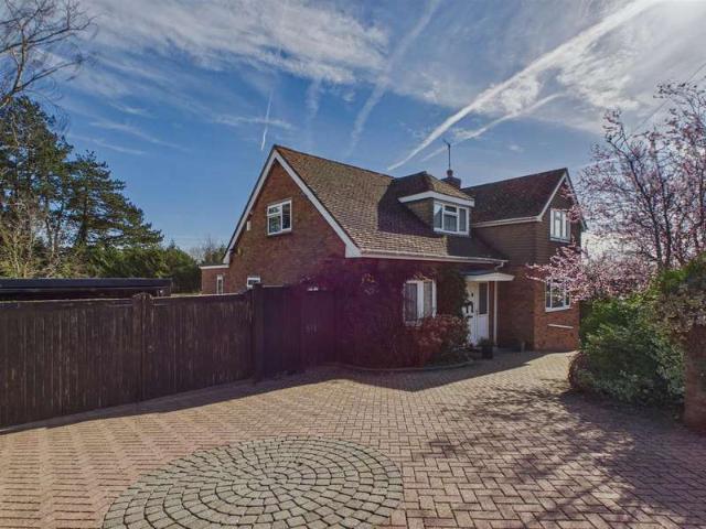 4 Bedroom Detached House