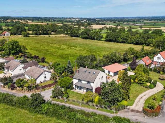 4 Bedroom Detached House