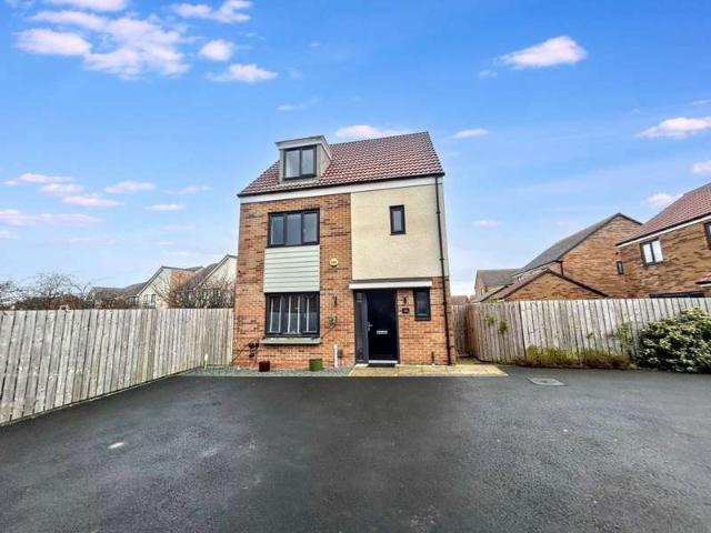 4 Bedroom Detached House