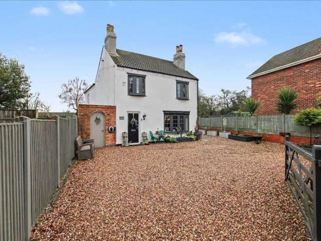 4 Bedroom Detached House