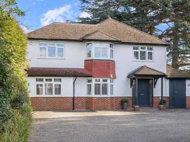 4 Bedroom Detached House