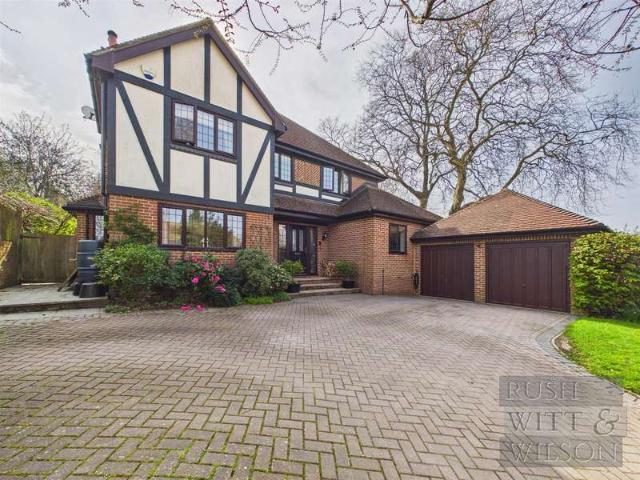 4 Bedroom Detached House