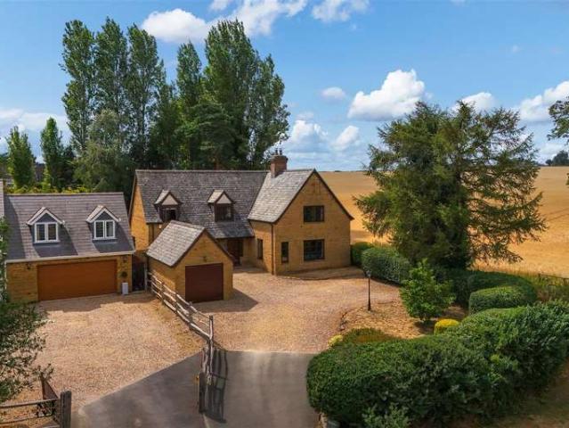 4 Bedroom Detached House