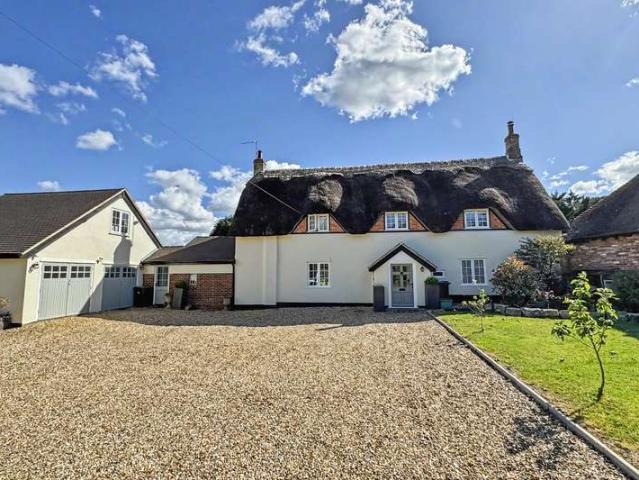 4 Bedroom Detached House