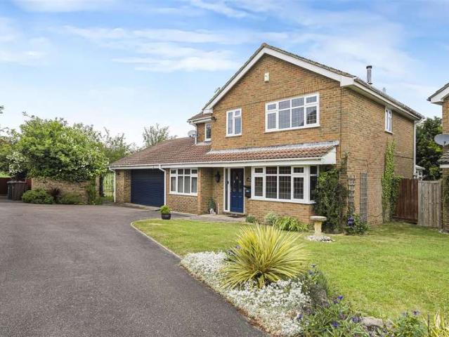 4 Bedroom Detached House
