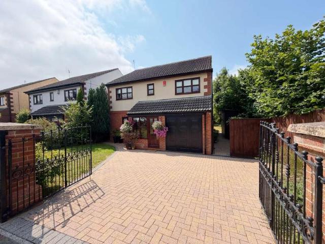 4 Bedroom Detached House