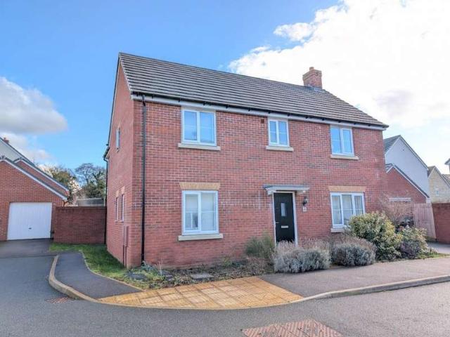 4 Bedroom Detached House