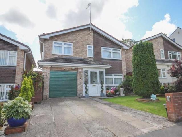 4 Bedroom Detached House