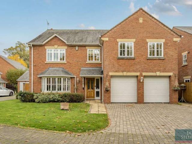4 Bedroom Detached House