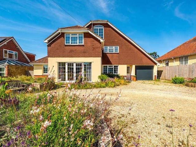 4 Bedroom Detached House