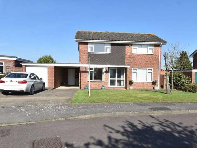 4 Bedroom Detached House