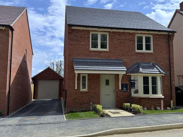 4 Bedroom Detached House