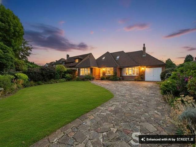 4 Bedroom Detached House