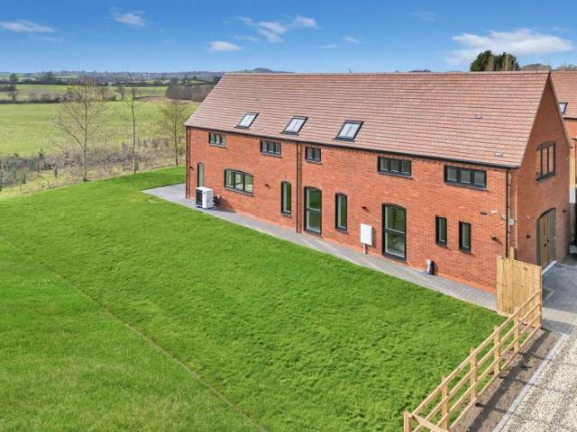 4 Bedroom Detached House