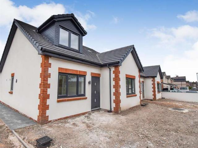 4 Bedroom Detached House