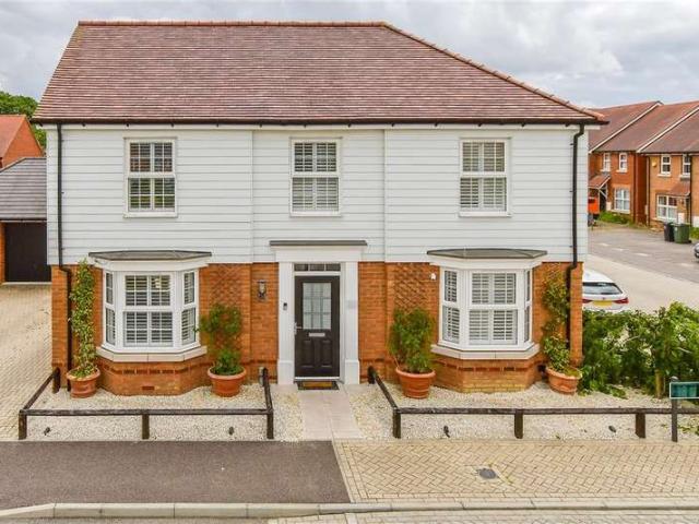 4 Bedroom Detached House