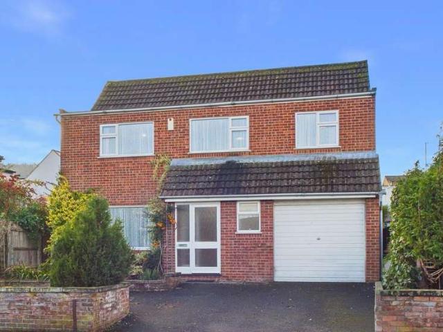 4 Bedroom Detached House
