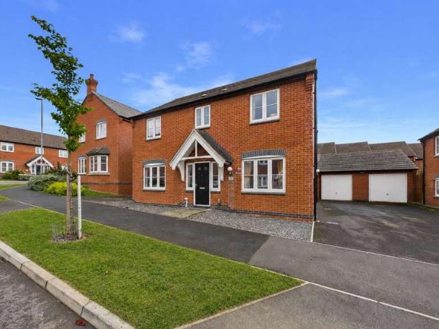 4 Bedroom Detached House