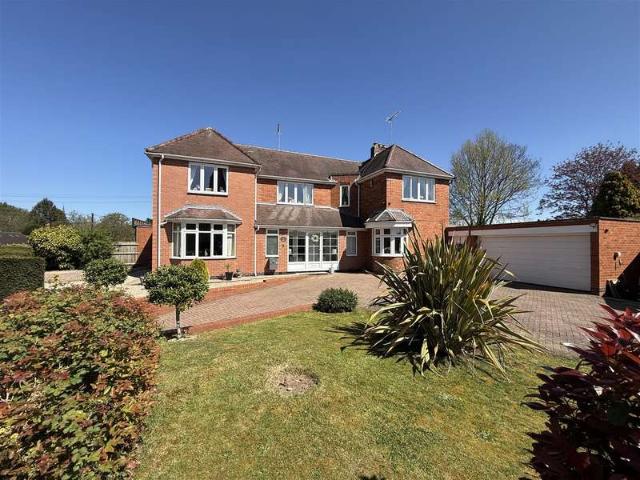 4 Bedroom Detached House