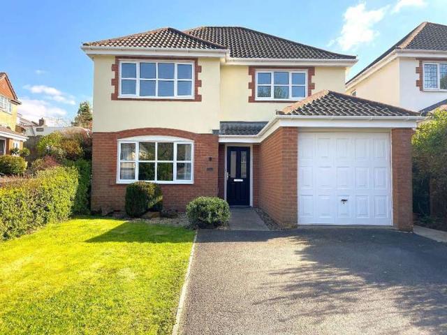4 Bedroom Detached House