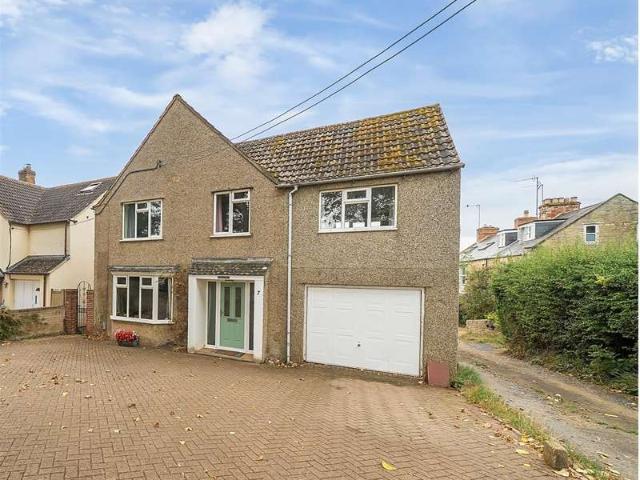 4 Bedroom Detached House