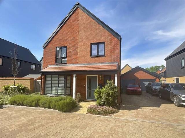 4 Bedroom Detached House