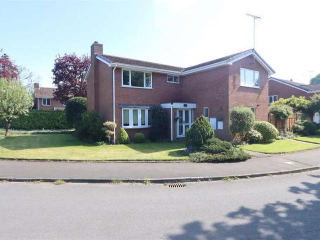 4 Bedroom Detached House