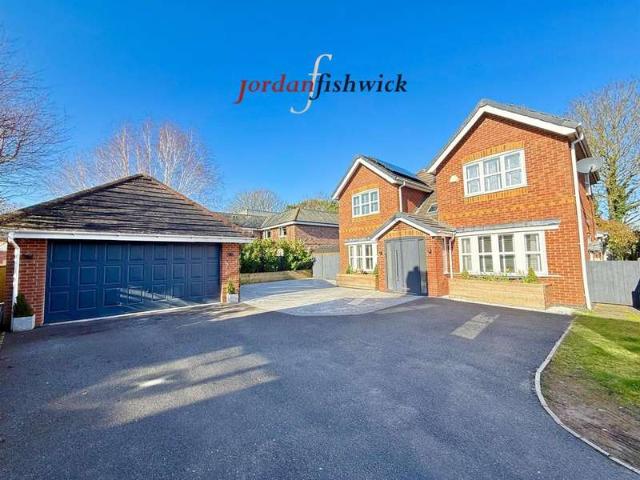 4 Bedroom Detached House